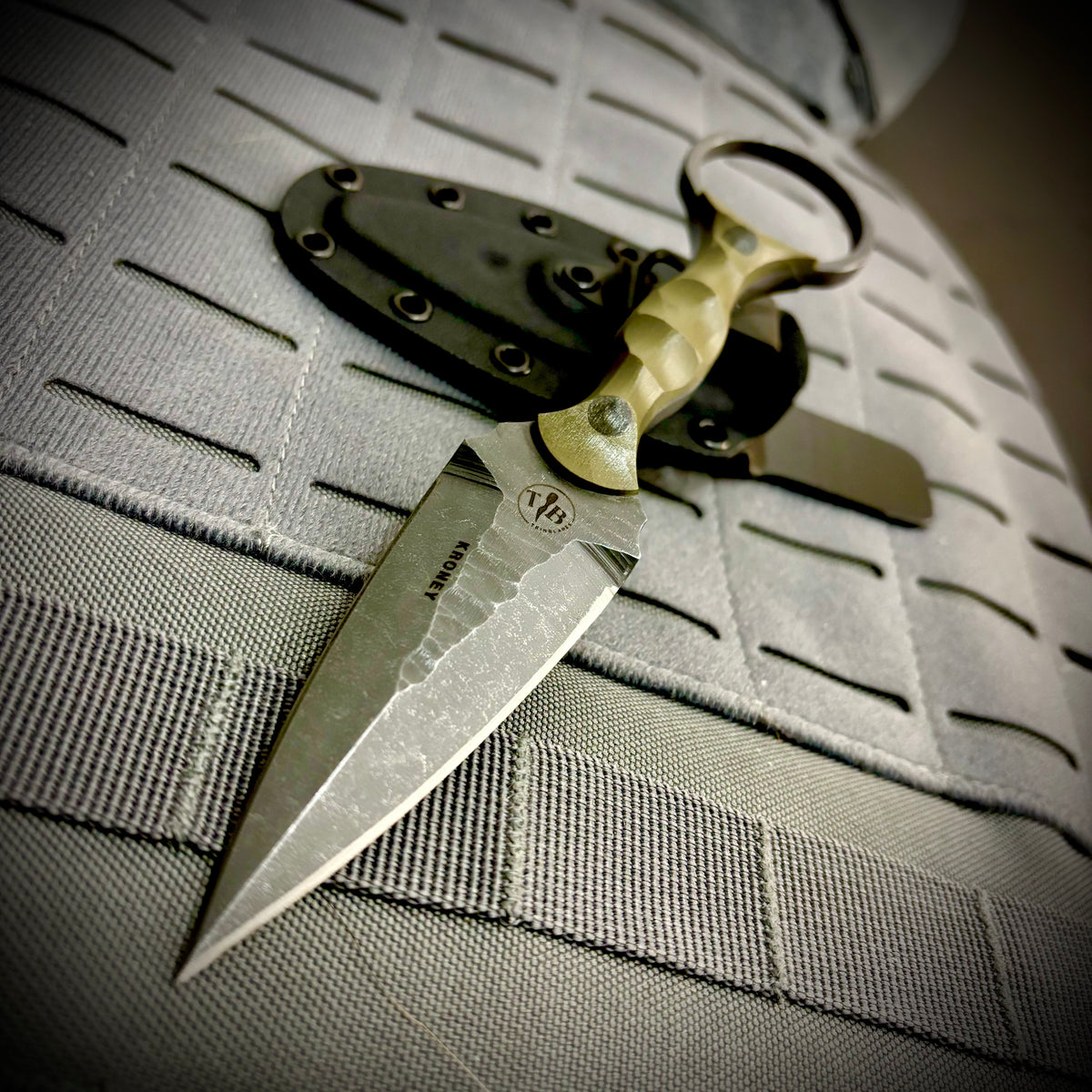 The Kroney with trainer ( OD with Ultem pins) 333$ Canadian – TRINBLADES